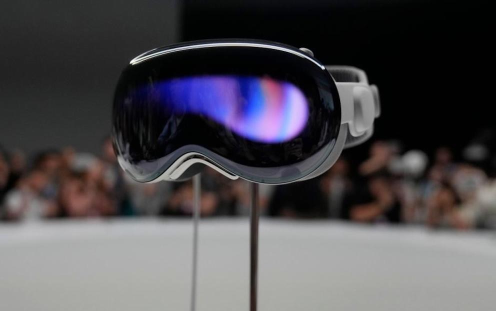 Apple Vision Pro: pret, experienta, lansare oficiala (realitate mixtă ...